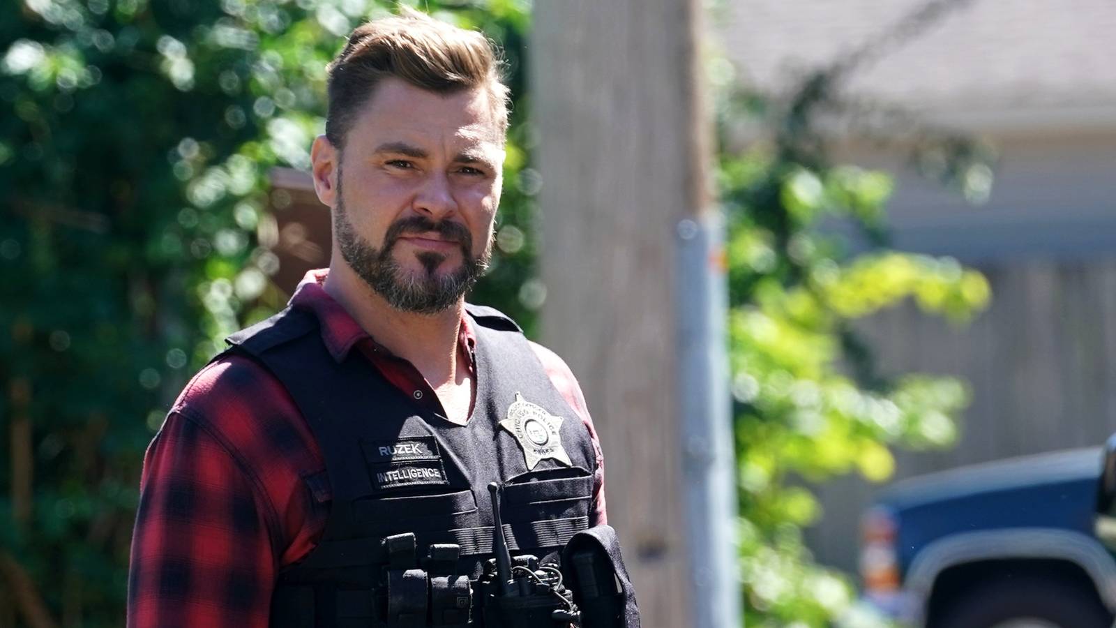 Chicago PD: Patrick John Flueger se afasta temporariamente da série ...